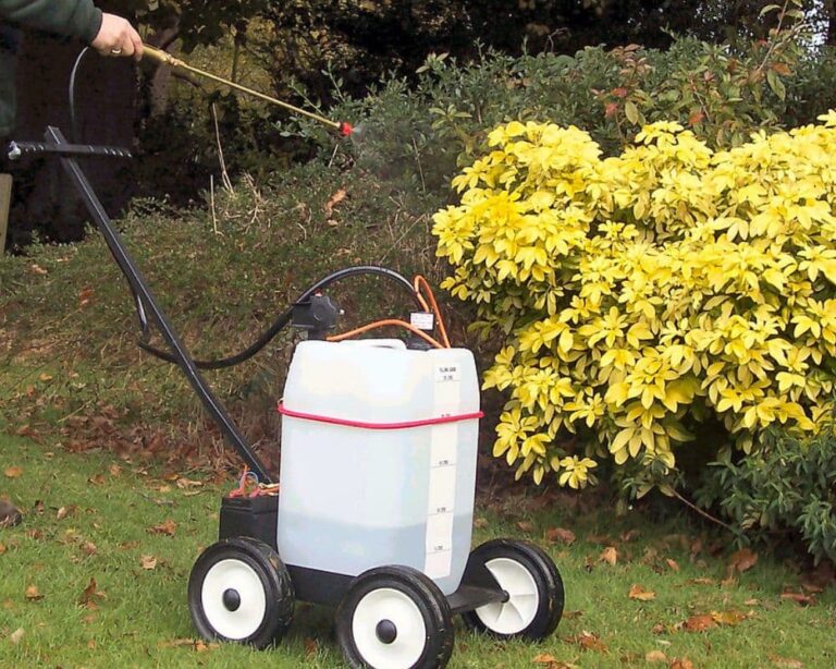 Pedestrian Sprayer - Push Along Sprayer