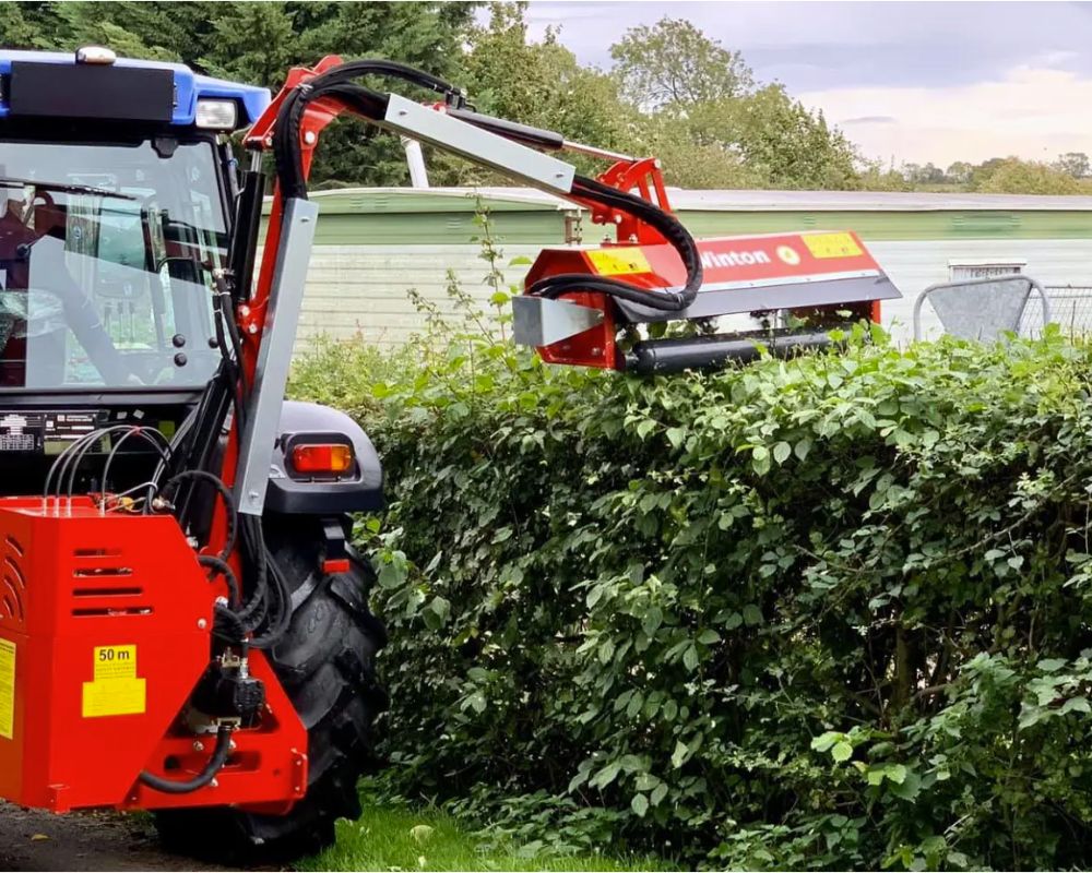 Winton Tractor Hedge Cutter: 230cm Reach